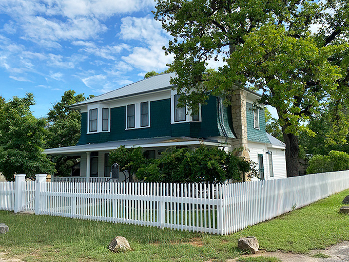 White picket fences and wraparound porches &ndash; this charming home embodies the small-town Texas dream that Hallmark movies try desperately to recreate.
