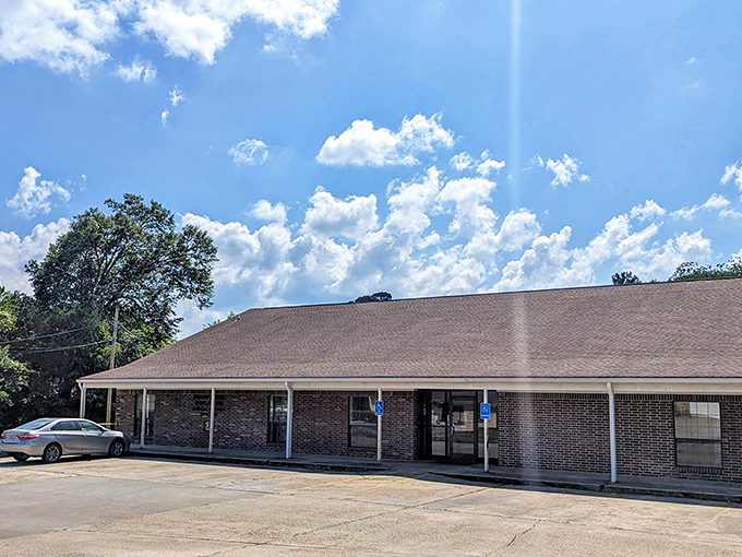 Even the post office in Sheridan has that inviting Southern porch feel. Mail delivery with a side of community connection.