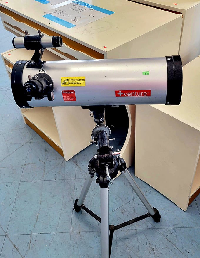 "Houston, we have a bargain!" This telescope probably showed someone the rings of Saturn before landing here for its next stargazing adventure.