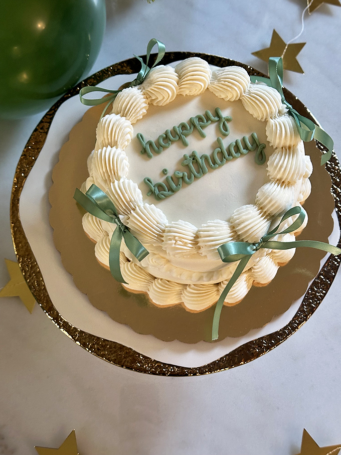Elegant simplicity at its finest. This birthday cake proves sometimes the classics outshine the trends.