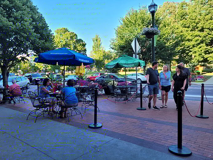 Outdoor dining in Vermont: where the fresh air is complimentary and conversations with strangers quickly transform into friendships.