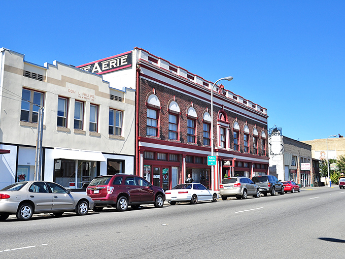 The historic Aerie building anchors Centralia's main street with its distinctive red brick fa&ccedil;ade&mdash;architectural eye candy from a more ornate era.