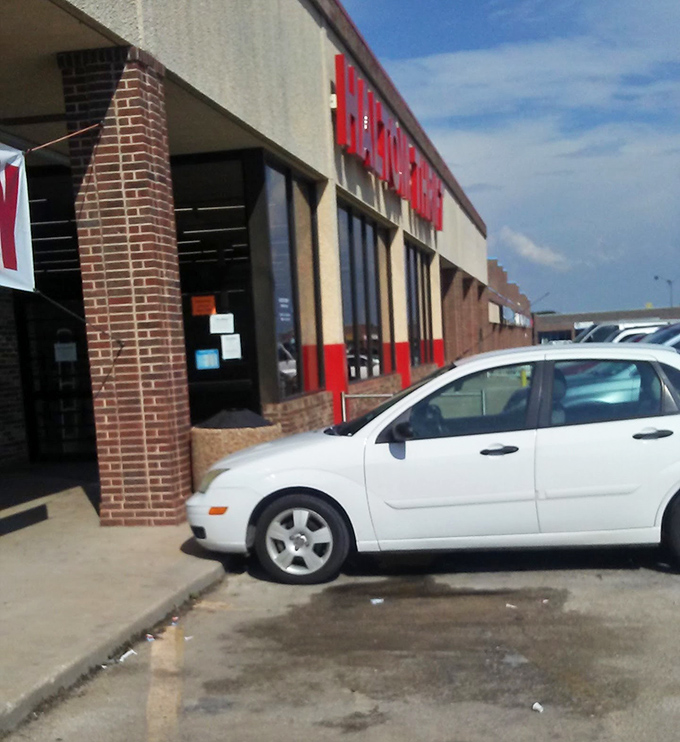 Even the exterior says "no-nonsense Texas thrifting"&mdash;where your fashion destiny awaits between the parking lot and that first blast of air conditioning.
