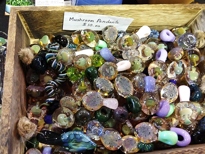 These mushroom pendants aren't taking you to Wonderland, but they might be the perfect quirky accessory for your next festival or dinner party.