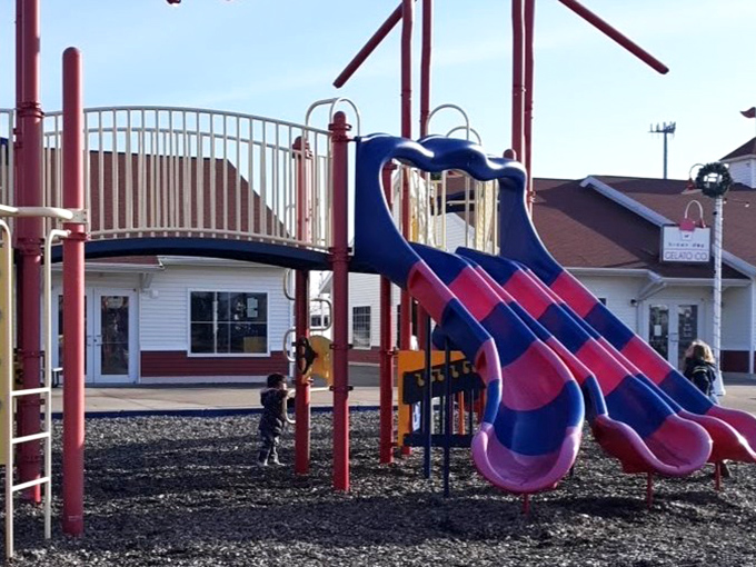 A playground keeps little shoppers happy while adults browse &ndash; genius planning that every shopping center should copy immediately.