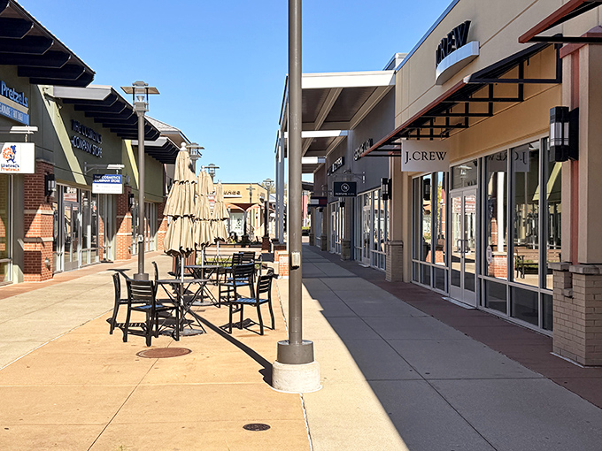 Strategic rest stops dot the plaza, offering weary shoppers refuge and a chance to admire their haul mid-spree.