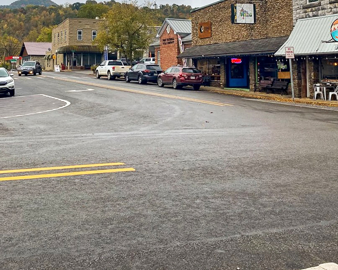 The Ozark Cafe beckons travelers with promises of home cooking and that "North Arkansas Landmark" sign isn't lying one bit.