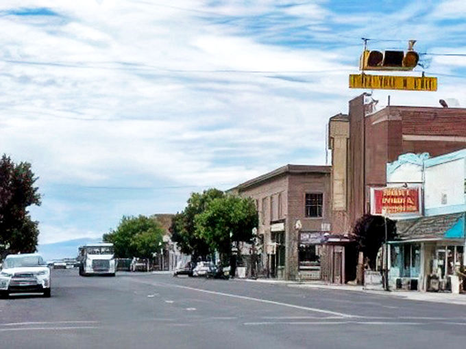 Alturas embraces its frontier spirit with wide-open streets that seem to say, "Take your time, partner. The wilderness isn't going anywhere."