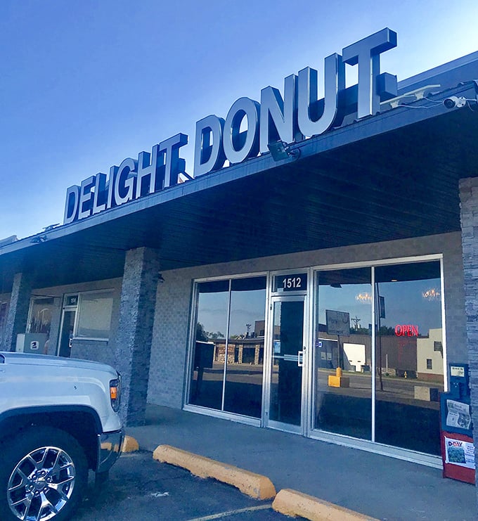 Delight Donut's straightforward signage makes a bold promise that the first bite will absolutely confirm.