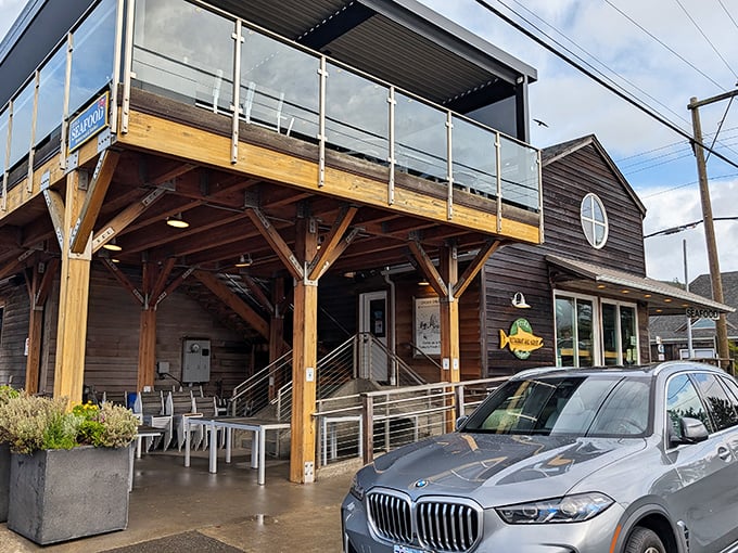 Ecola's sleek building houses seafood treasures that locals have treasured for decades. Modern looks, traditional flavors!