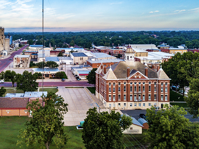 Kingman's impressive courthouse anchors a downtown where history and affordability create the perfect retirement backdrop.