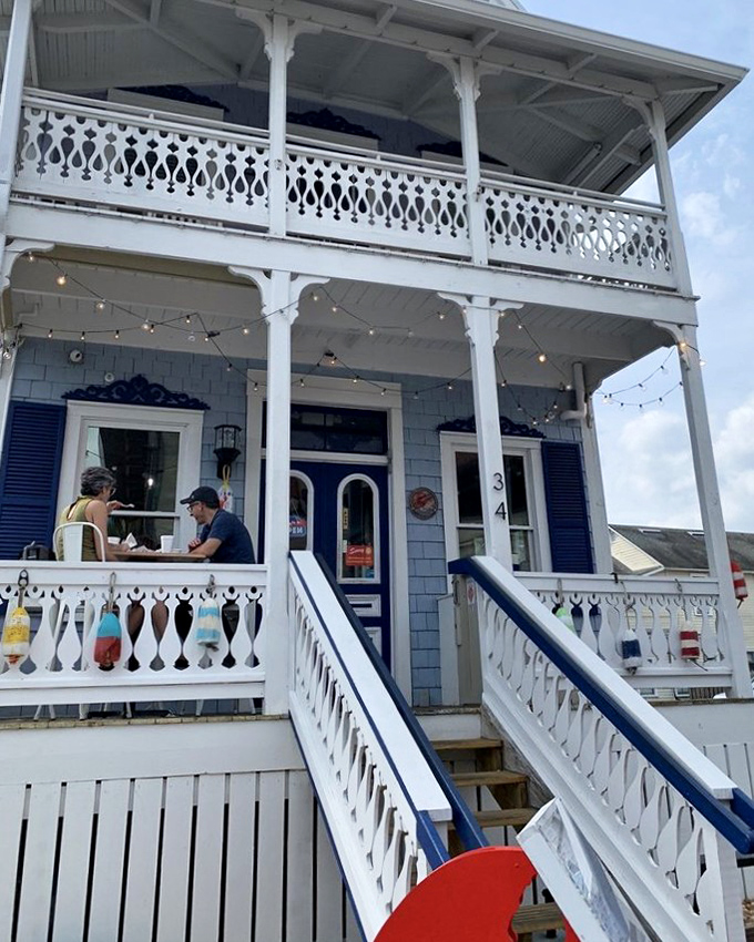 Victorian charm meets Maine lobster in this picture-perfect St. Augustine dining destination.