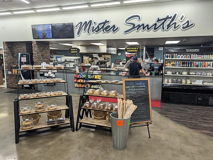 Bakery meets deli in this delightful marriage of aromas. The display cases tempt you to turn lunch into a three-course affair.