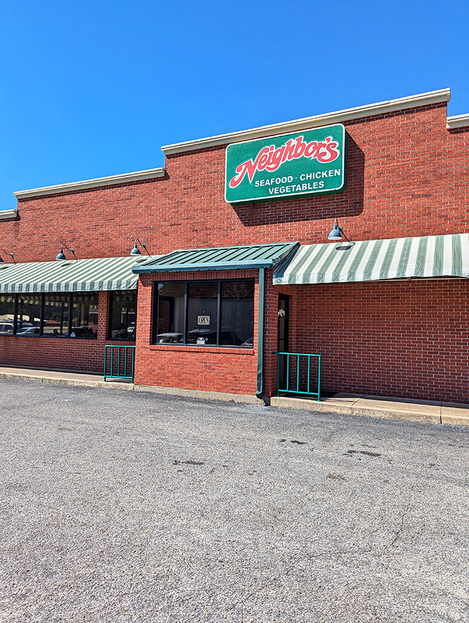 Neighbor's brick exterior and green sign have become synonymous with perfectly seasoned, crispy fried chicken.