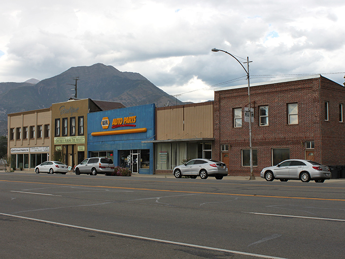 Nephi's charming downtown sits nestled against stunning mountain backdrops. Where your retirement dollars stretch almost as high as those peaks.