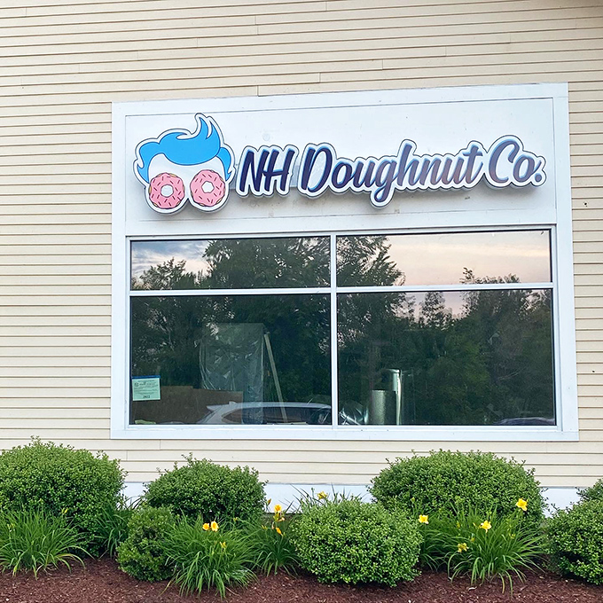 Clean, modern design meets old-fashioned donut craftsmanship in this Bedford sweet spot destination. 