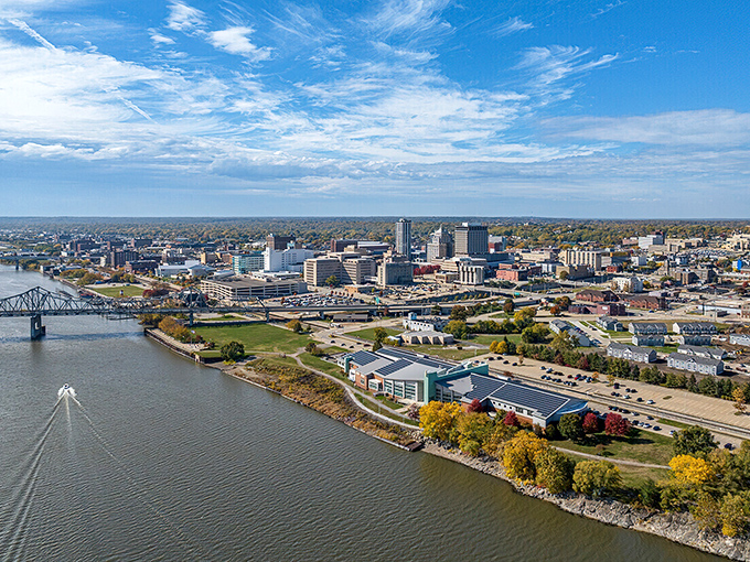 Peoria's impressive skyline meets the Illinois River. The perfect blend of urban amenities and natural beauty without the big-city price tag.
