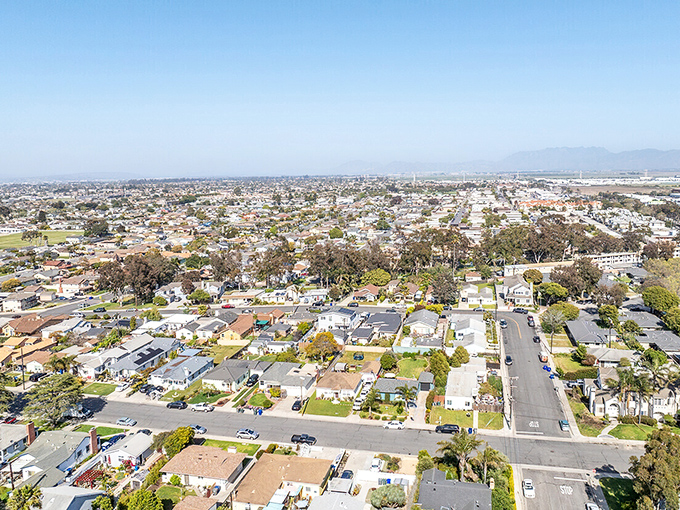 Port Hueneme's orderly streets and modest homes hide a coastal bargain. Southern California sunshine without the shocking price tag!