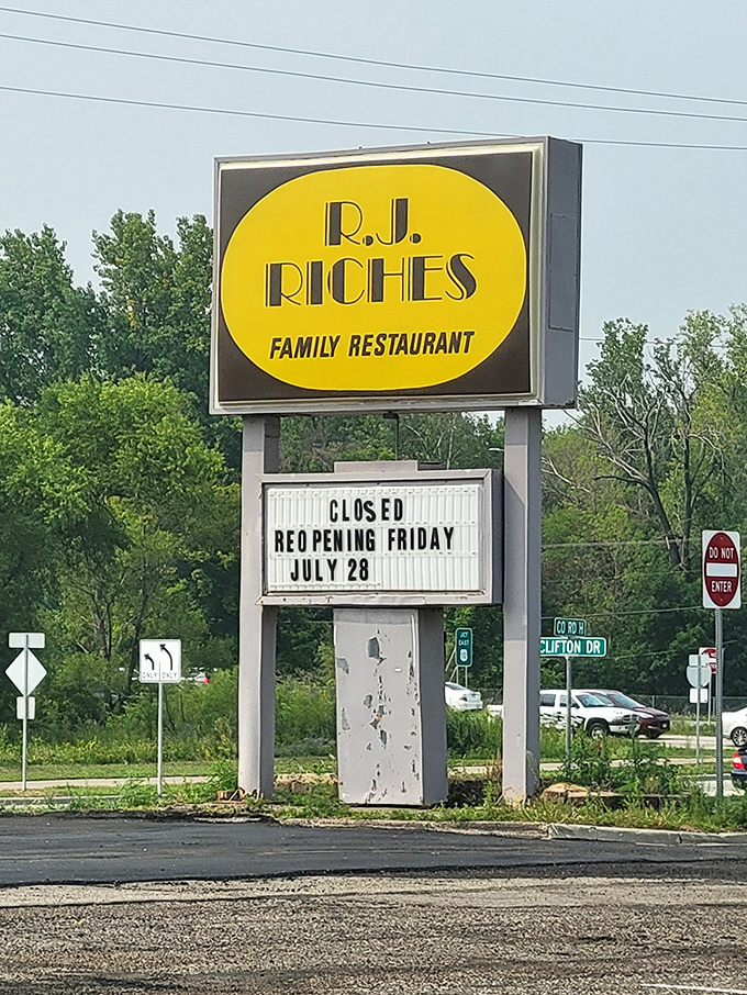 That bright yellow sign is like a beacon of breakfast hope on the horizon of Mounds View.