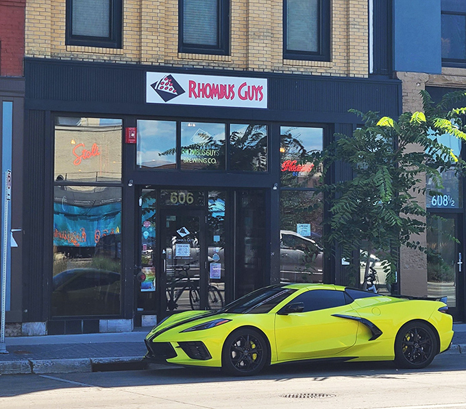 Rhombus Guys brings urban pizza sophistication to downtown Fargo's bustling street scene with serious style. 