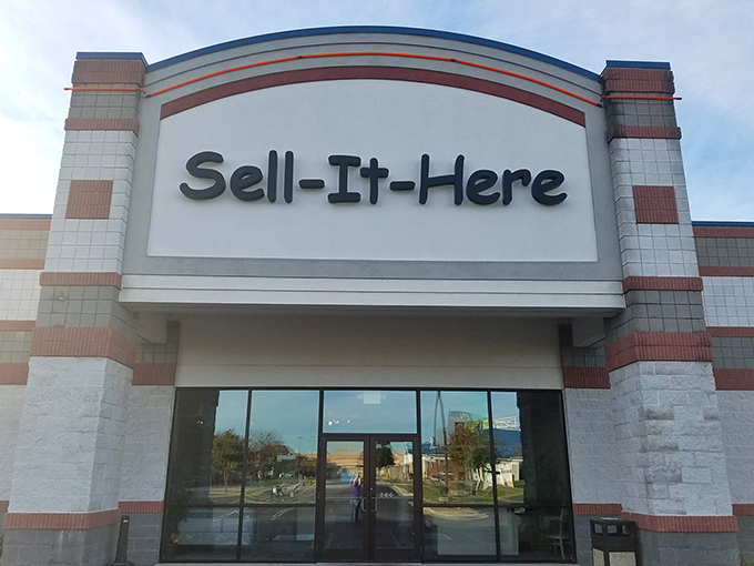 Sell It Here's curved facade makes an architectural statement. Like a smile in building form, it welcomes shoppers to the joy of secondhand discovery.