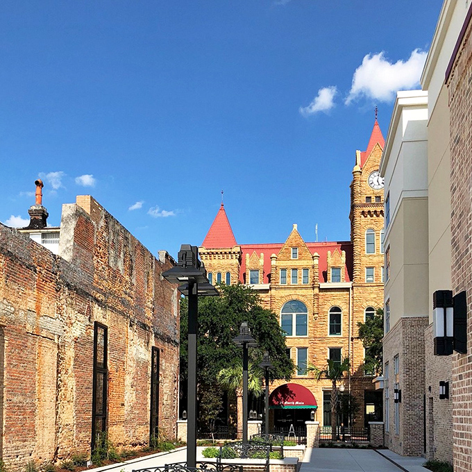 Sumter's courthouse stands proud as the town's anchor, weathering decades with Southern grace and dignity.