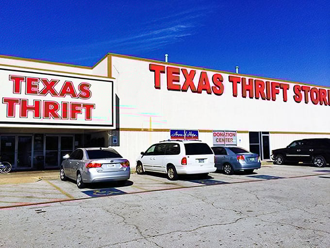 Texas Thrift Arlington proudly displays its Lone Star heritage. A secondhand superstore with state-sized savings!