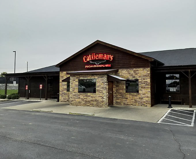 Rain or shine, Cattleman's Roadhouse stands ready to rescue you from hunger with a menu that celebrates Kentucky beef.