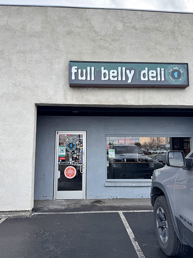 The modest fa&ccedil;ade of Full Belly Deli is like a poker face &ndash; revealing nothing of the flavor jackpot waiting inside.