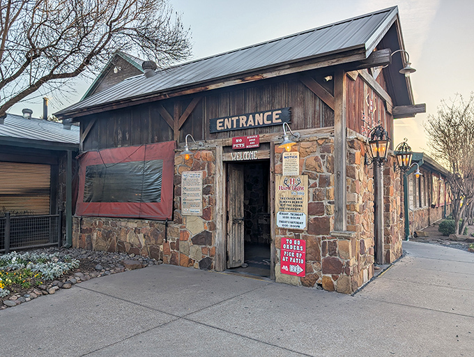 Hard Eight's stone entrance welcomes meat lovers like pearly gates. Heaven might have harps, but Texas has hardwood smoke.