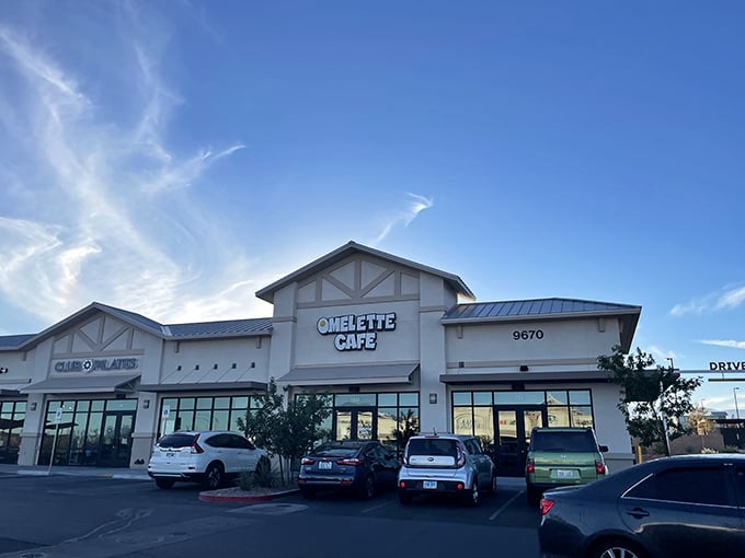 Morning minimalism with maximum flavor! Omelette Cafe proves that sometimes the simplest name delivers the most spectacular breakfast experience.