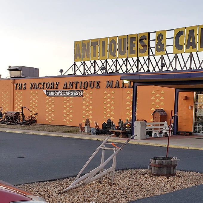 "America's Largest" isn't just bragging&mdash;it's a warning to wear comfortable shoes for this marathon treasure hunt.