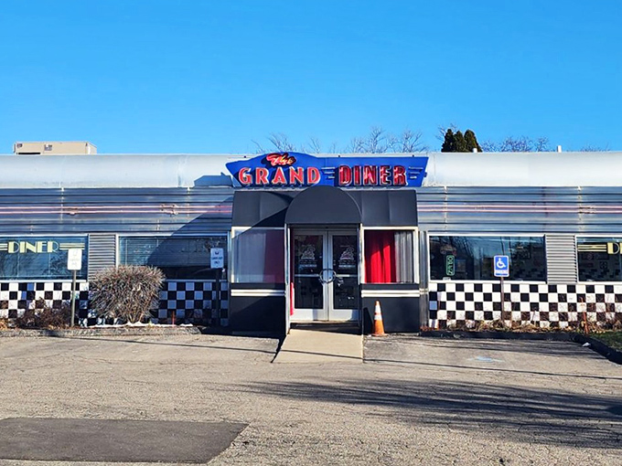 Morning light bounces off this silver beauty &ndash; a time machine disguised as a diner, serving nostalgia alongside eggs and bacon.