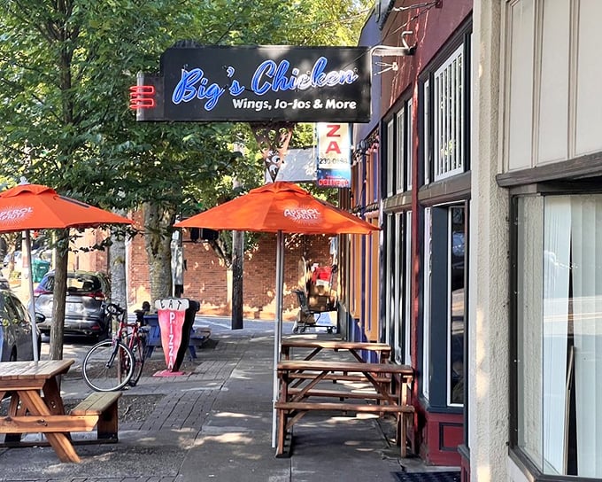 Outdoor picnic tables where chicken dreams come true. Portland's rare sunny days were made for this exact scenario.