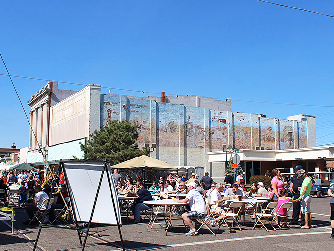 El Reno's festivals bring the community together with food, music and celebration. Nothing says "welcome home" like tables full of neighbors enjoying a beautiful day.