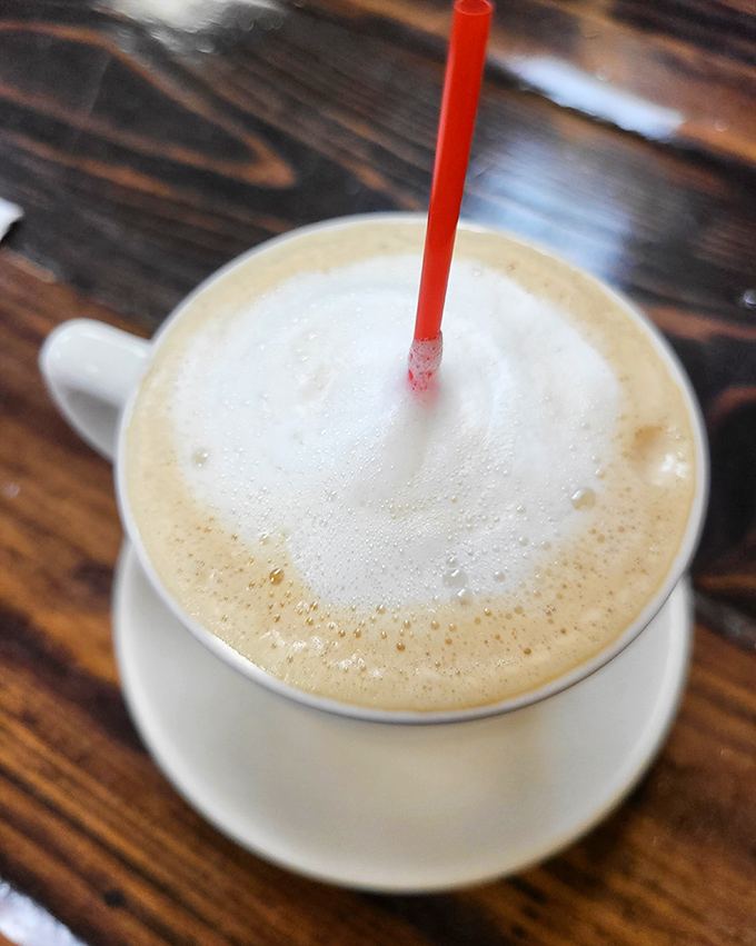 A proper caf&eacute; con leche&mdash;where coffee meets milk in a frothy romance that's been going strong since your grandparents' first date.