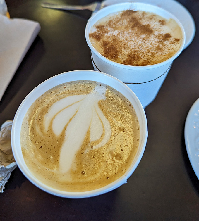 Coffee art that makes you pause before sipping – because sometimes beauty and caffeine go hand in hand.
