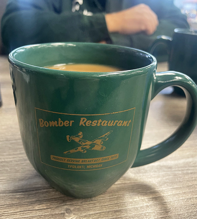 The green mug says it all: no-nonsense coffee that doesn't need a fancy pedigree to perfectly complement your breakfast feast.