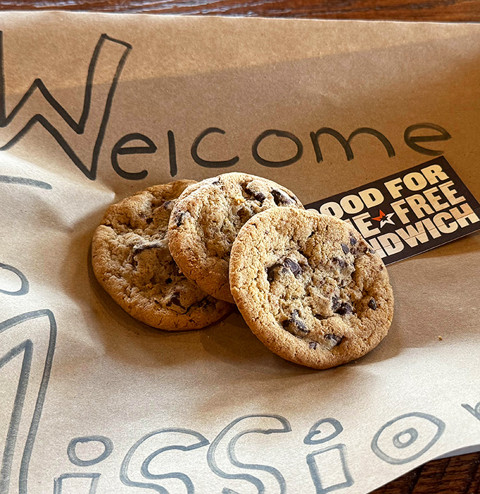 Complimentary cookies waiting on branded paper because apparently they believe you need dessert after all those ribs, and honestly, they're not wrong.