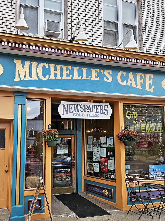 Michelle's Caf&eacute; isn't just selling newspapers&mdash;it's offering a slice of community where your coffee comes with conversation and local knowledge.