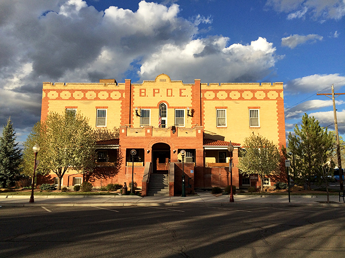 Even the Visitor Center gets dramatic mountain views &ndash; talk about making a first impression.