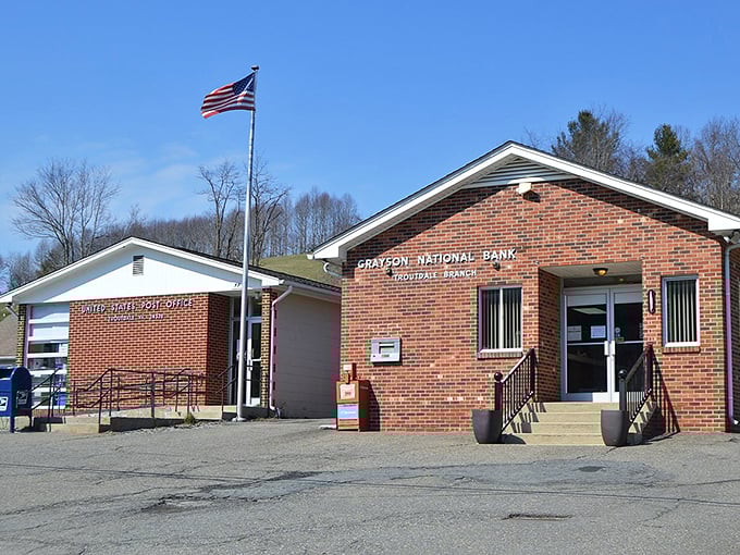 Where banking meets breathtaking views. Only in Troutdale can you deposit a check while simultaneously depositing memories of mountain majesty into your mental scrapbook.