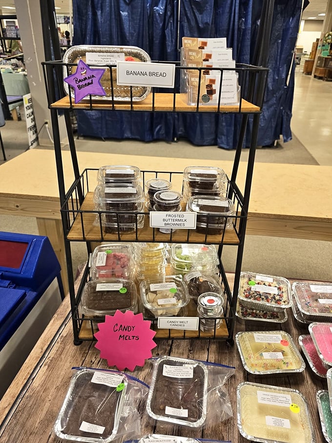 Homemade treats that make grocery store bakeries hang their heads in shame. That banana bread? Worth the drive alone.