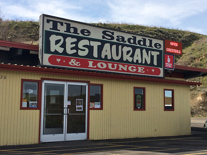 The Saddle Restaurant doesn't need fancy frills – just honest food served against a backdrop of rolling hills that remind you you're in real cowboy country.