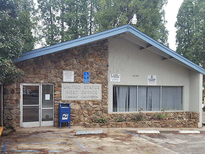 The stone-faced post office—where mail still matters and locals exchange more news in the parking lot than on Facebook.