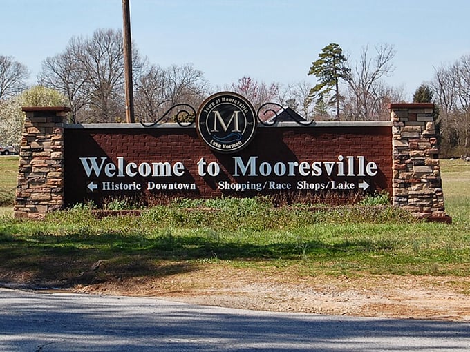 The welcome sign says it all: history, shopping, racing, and lake life&mdash;the four food groups of a balanced Mooresville retirement diet.