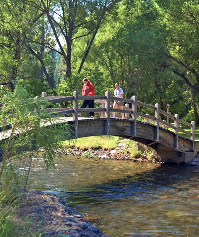 The bridge between everyday life and "why don't we do this more often?" – Catherine Creek's wooden crossing.