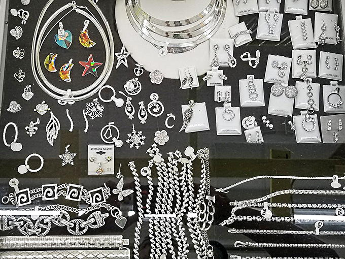 Jewelry that ranges from "special occasion sparkle" to "everyday shine" &ndash; all without the awkward hovering of mall jewelry store employees.