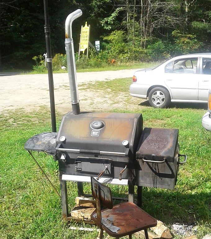 Not just any grill—a seasoned veteran of countless backyard gatherings, now awaiting adoption and a second life of burger-flipping glory.