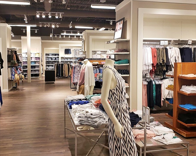 Clean lines and thoughtful organization make browsing a pleasure rather than a chore in this well-designed retail space.